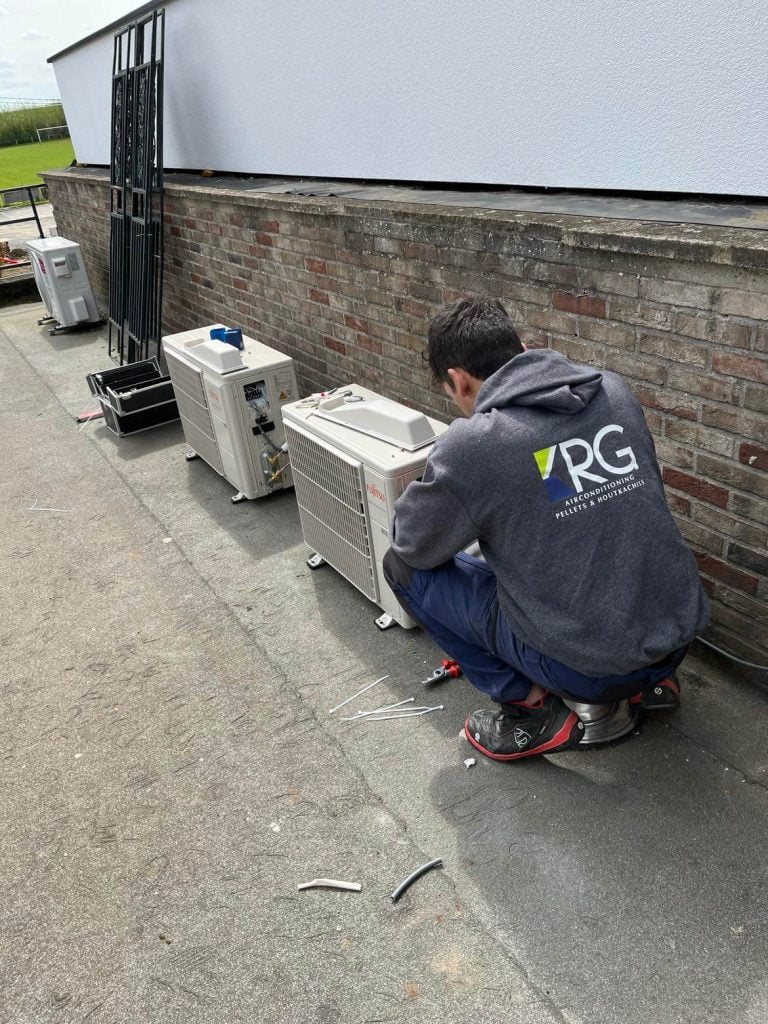 Installatie Fujitsu buitenunit airco / warmtepomp - RG